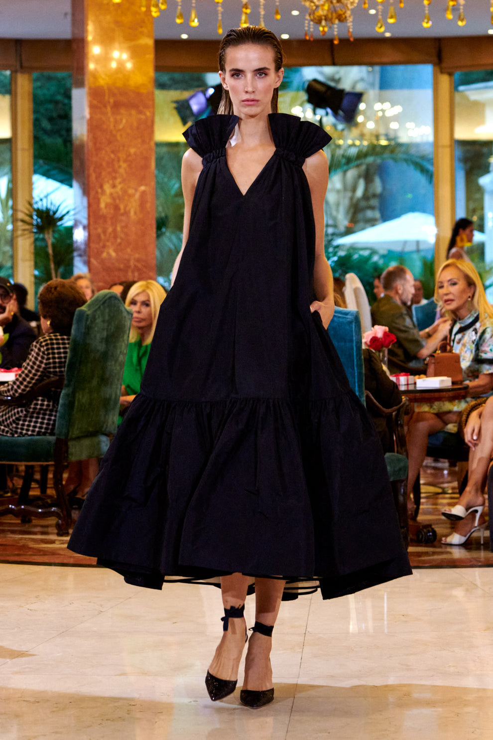 Bow dress with straps – THE 2ND SKIN CO.